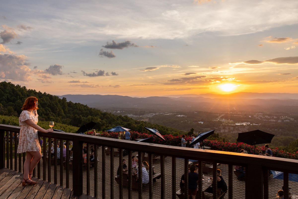 The Ultimate Charlottesville Bucket List | Chiles Family Orchards